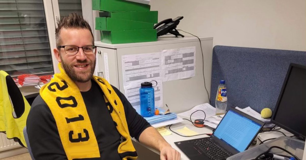 Fornyet sesongkortet – vant signert Start-ball / Start