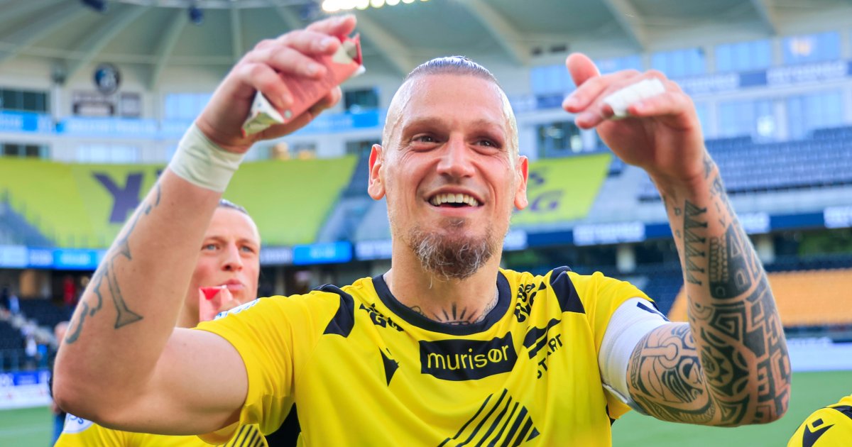 Startoppstillingen mot HamKam / Start