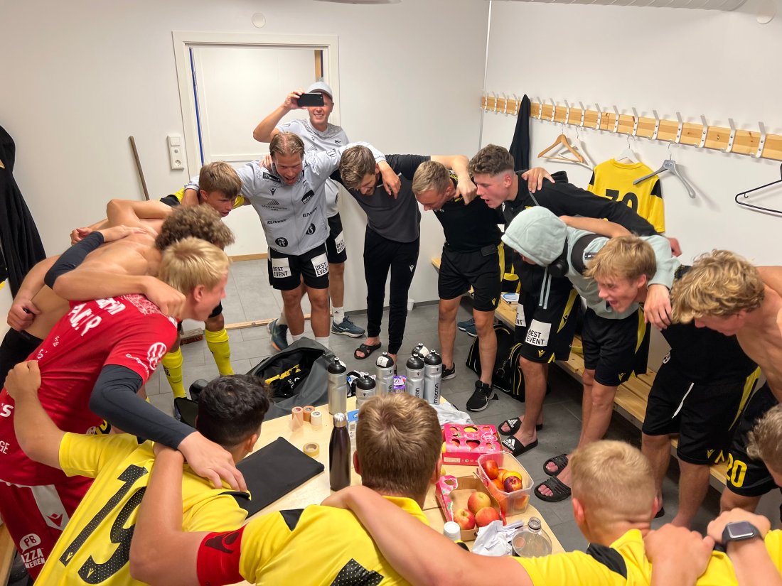 START 2 MED EN OVERBEVISENDE SEIER / Start